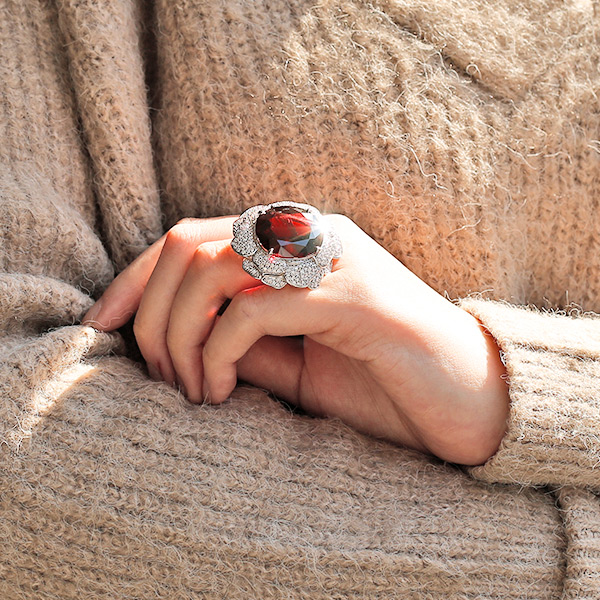 ロードライトガーネット リング 38.49ct オーバルミックスカット 脇石ダイヤ2.28ct(Total) プラチナ Pt 鑑別書付 ロードライト ガーネット 指輪 : エメットジュエリー ...