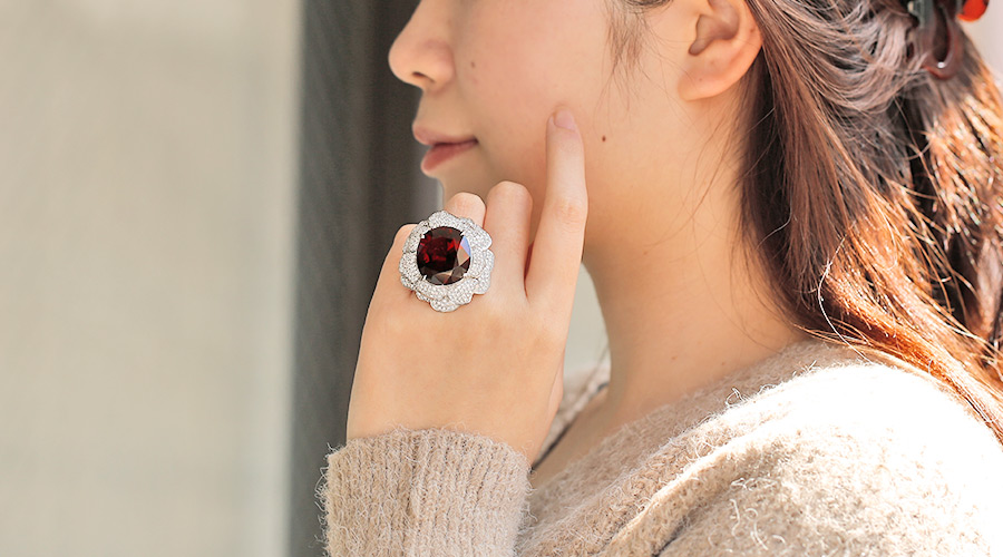 ロードライトガーネット リング 38.49ct オーバルミックスカット 脇石ダイヤ2.28ct(Total) プラチナ Pt 鑑別書付 ロードライト ガーネット 指輪 :HIP774:エメット ...