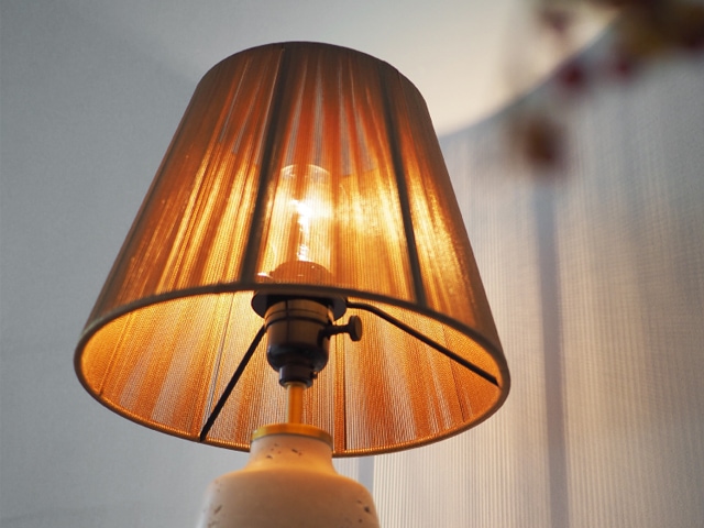 インターフォルム INTERFORM Nuora ヌオラ テーブルライト E26 LED電球付き 電球色 LT-4331 : オールライト Yahoo!店 - 通販 - Yahoo!ショッピング