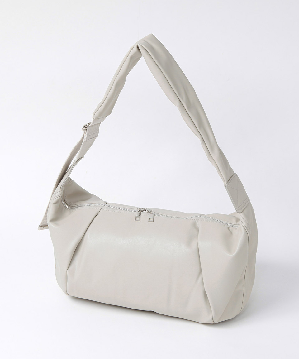 ALTROSE ショルダーバッグ ショルダー 肩掛け 斜め掛け 斜めがけ ナイロン フェイクレザー クロワッサン 三日月 タッグ ライト : バッグ 雑貨 ALTROSE アルトローズ ...