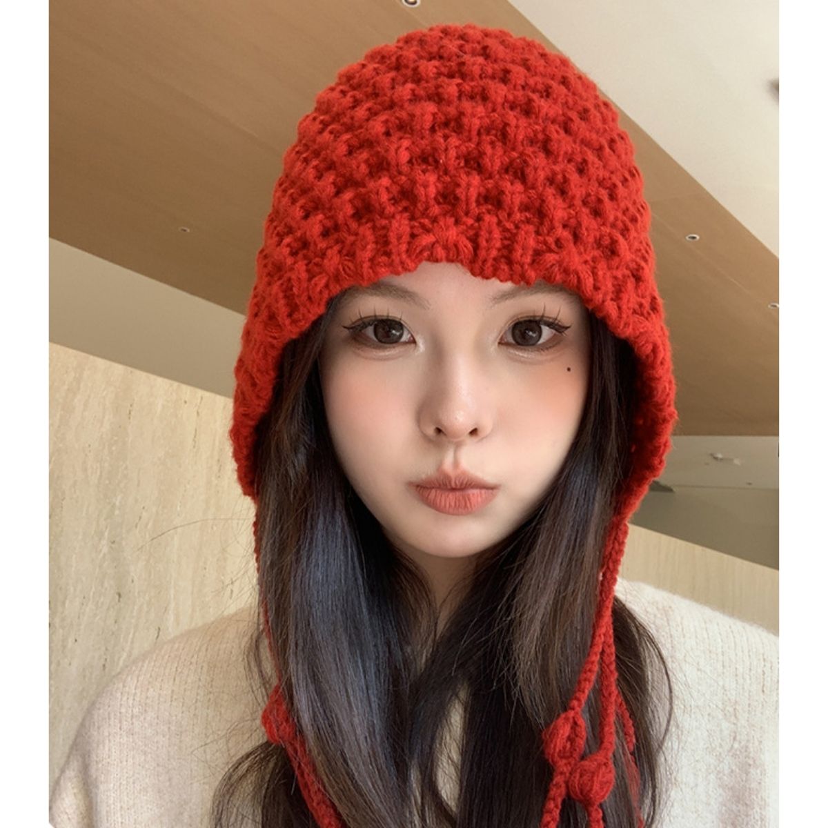 Belle Cie 帽子 ニット帽 ビーニー かぎ針編み フェミニン 秋冬 ガーリー レディース 韓国ファッション 個性派 おしゃれ ざっくり編み 防寒 ポンポン付き : Zutty - 通販 ...