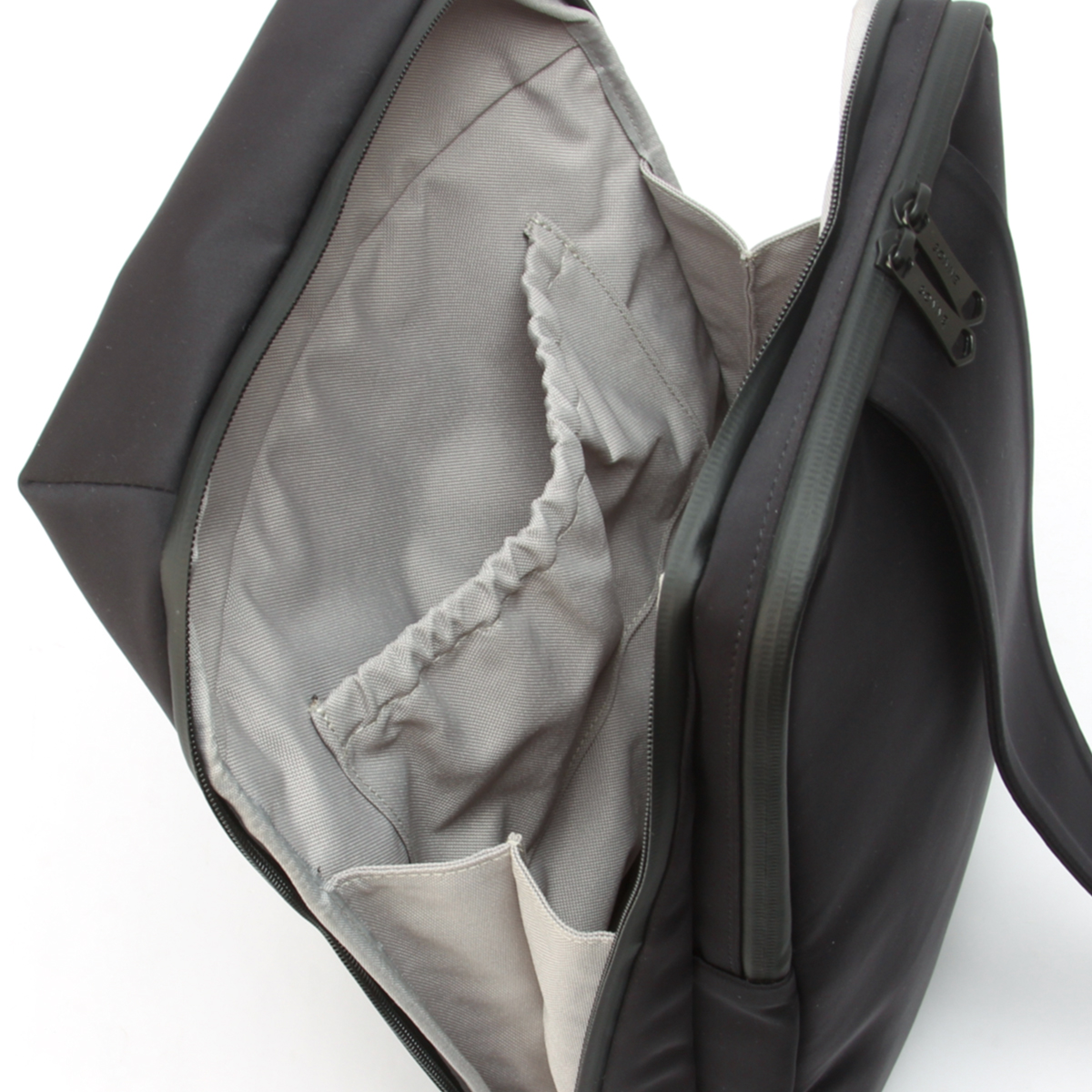 SONNE（ゾンネ） トリム ボディバッグ ワンショルダーバッグ メンズ