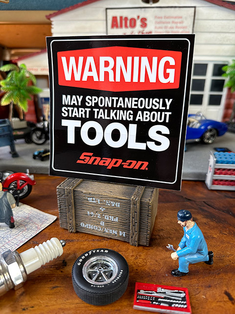 スナップオン ステッカー （WARNING MAY SPONTANEOUSLY START TALKING ABOUT TOOLS） アメリカン雑貨 アメリカ雑貨 : アメリカン雑貨専門店 ...