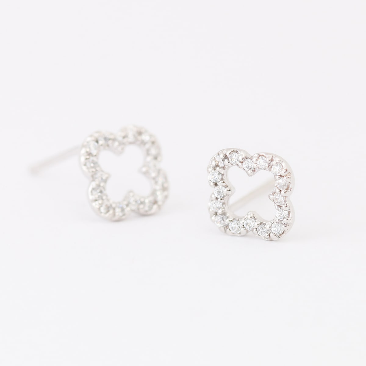 cococaru ピアス ダイヤモンド プラチナ 天然ダイヤモンド 金属 cococaru ピアス ダイヤモンド プラチナ 天然ダイヤモンド 金属