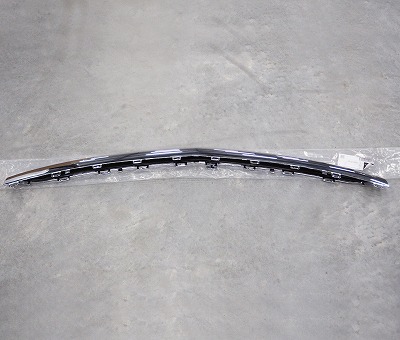 Mercedes-Benz メルセデス・ベンツ フロントバンパーグリル 純正 2138857000. OEナンバー 2138857000 ...