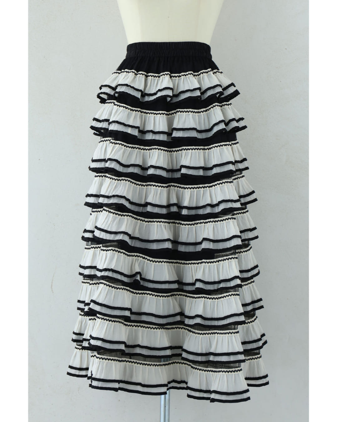 Sから3L対応 たっぷりデコレーションフリルロングスカート : CAWAII