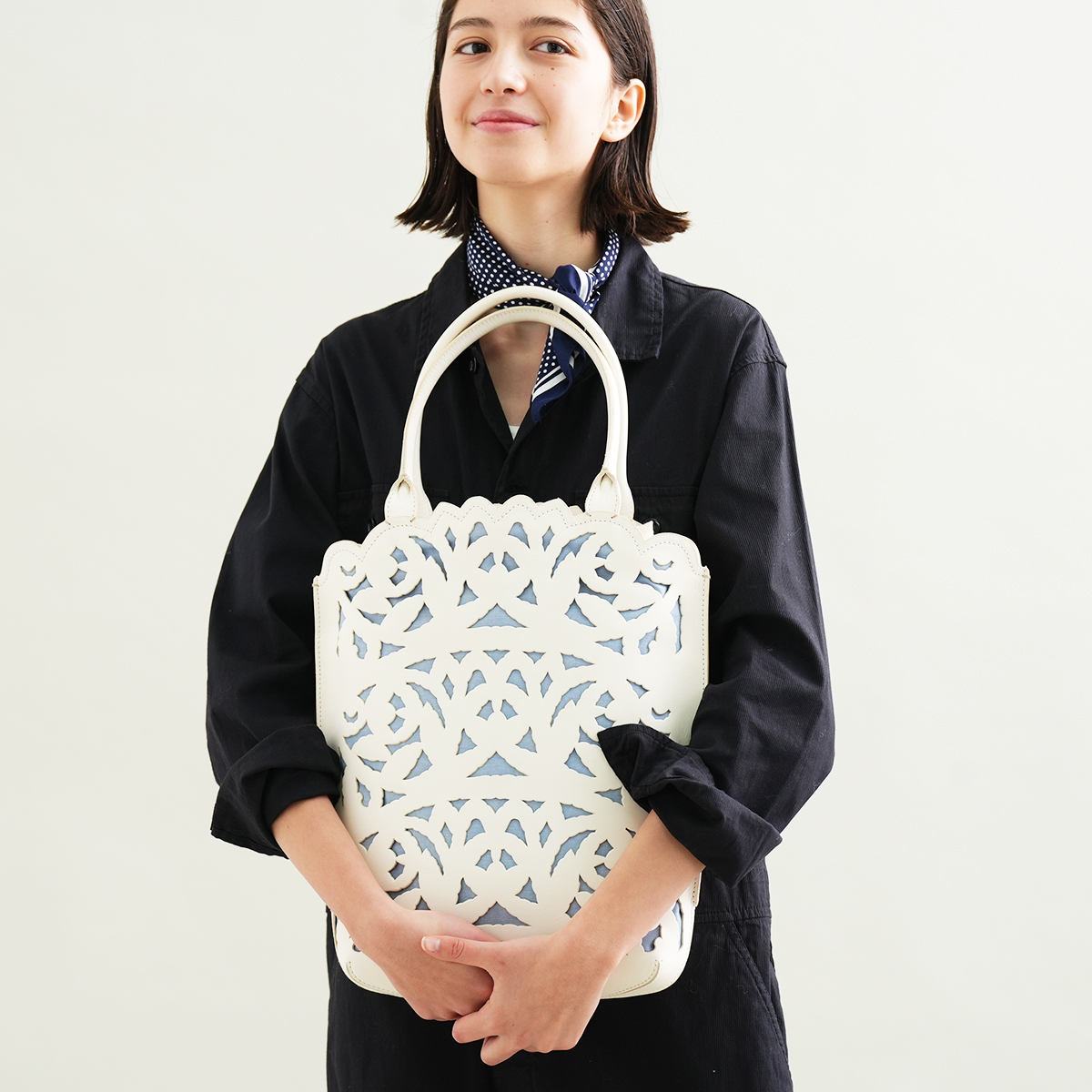 genten（ゲンテン） genten 43950 ガーデンカットワーク トートバッグ 大 本革 25th記念 : genten 公式ショップ - 通販 - Yahoo!ショッピング