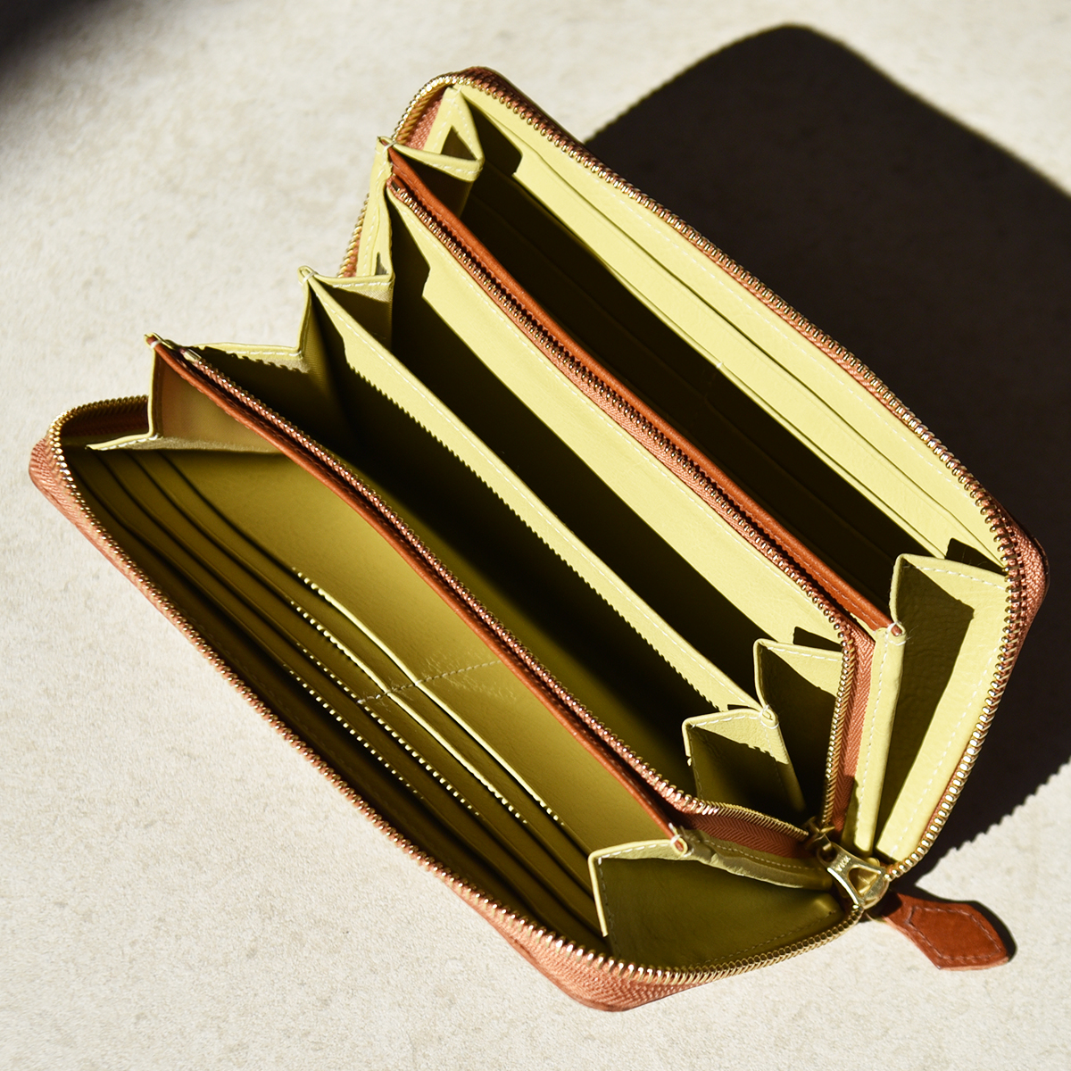 genten ゲンテン ガーデンカットワーク 長財布 43960 25th記念 限定アイテム 本革長財布 ラウンドファスナー : genten ...