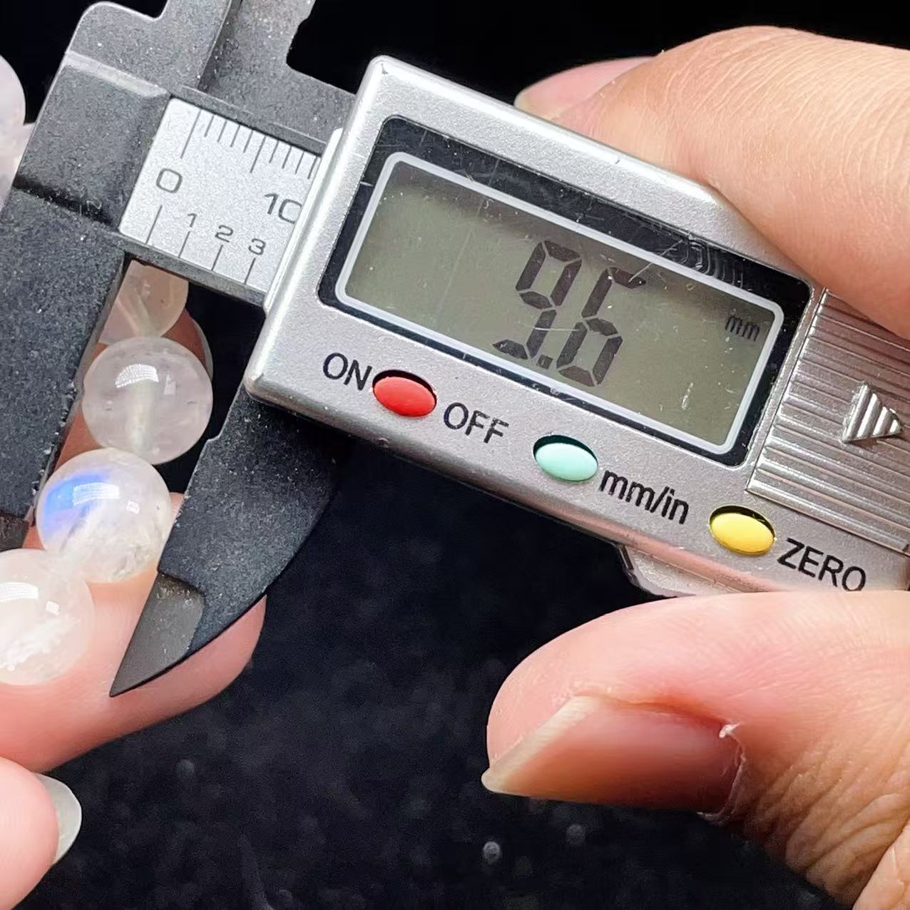 PROME 天然石【一点物】ブルームーンストーン・スリランカ産・ブレスレット・v71758 : 天然石工場直売店 PROME - 通販 ...