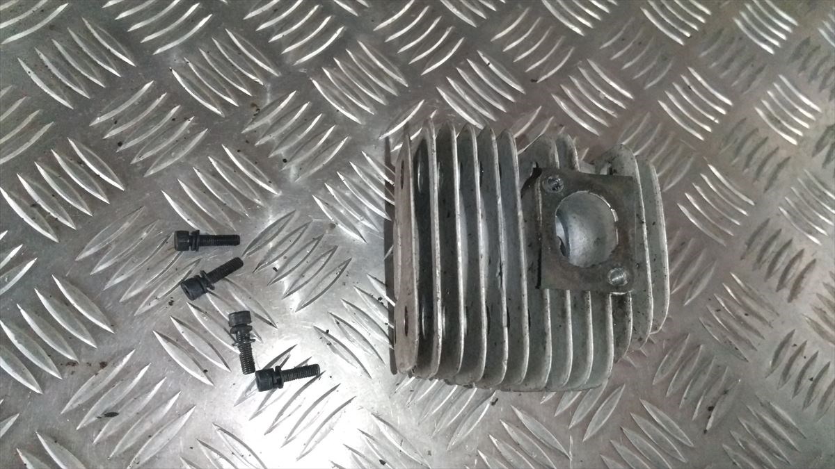 共立 CSV671 シリンダー チェーンソー 大型 部品 パーツ : ひがしまる商店 - 通販 - Yahoo!ショッピング