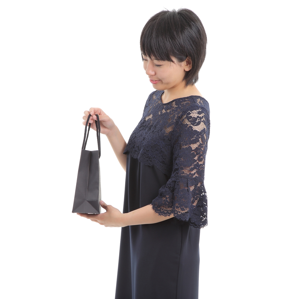 紙袋 トートバッグ 高級感 黒 オシャレ ショッパー プレゼント ギフト 50枚 BK260 260×90×210 : 井上紙業株式会社 紙箱・紙袋専門店 - 通販 - Yahoo!ショッピング