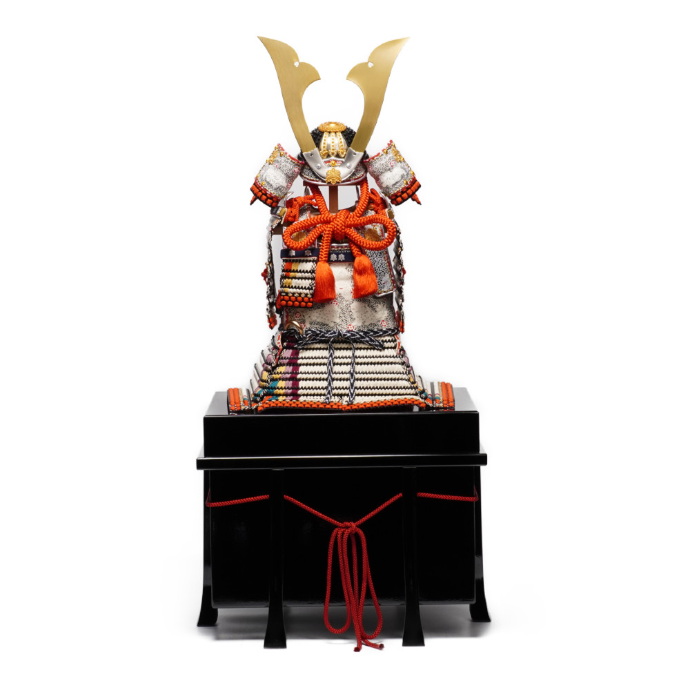 【五月人形】三分之一 国宝模写 白糸威褄取 奉納鎧飾り〈雄山作〉[235-059] : 人形の岩崎Yahoo!店 - 通販 - Yahoo!ショッピング