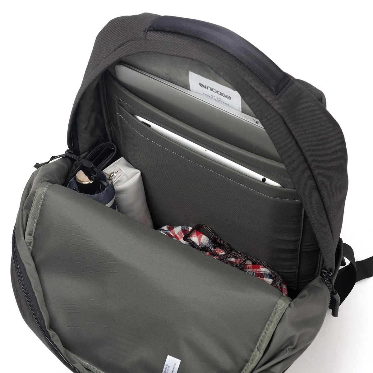 incase Incase インケース バックパック A4 リュックサック incase Incase インケース バックパック A4 リュックサック