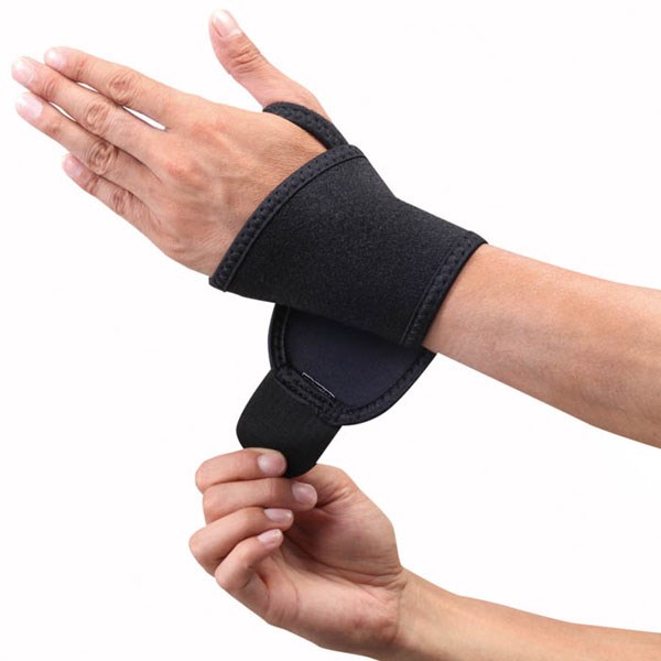 MUELLER Mueller ミューラー [アジャスタブル リストサポート JPプラス S〜M MUR-57138]ボディケアサポーター : KPI - 通販 - Yahoo!ショッピング