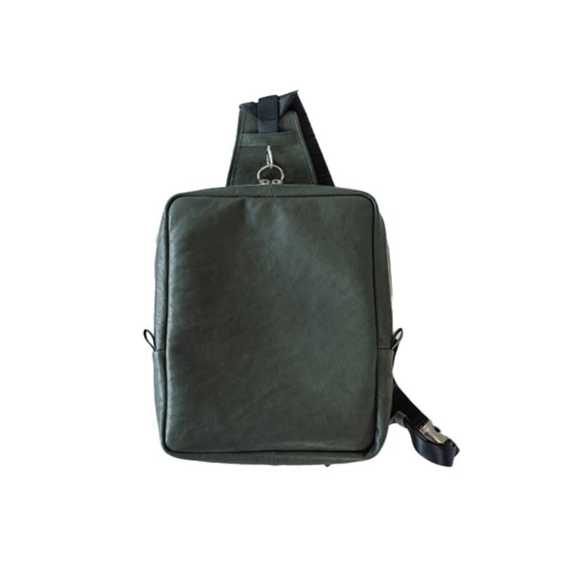 Makuake公式 バッグ職人が本気で作る大容量な「大人ボディバッグ」 カスタマイズも出来る マクアケ ボディバッグ レザー バッグ A4 鞄 通勤 通学 : Makuake Store ...