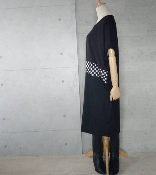 大きいサイズ ワンピース ドット 40代 50代 チュニック ゆったり 重ね着 プリント 切り替え 配色ドルマン カットソー レディース 水玉 黒×モノトーン : torico-plus ...