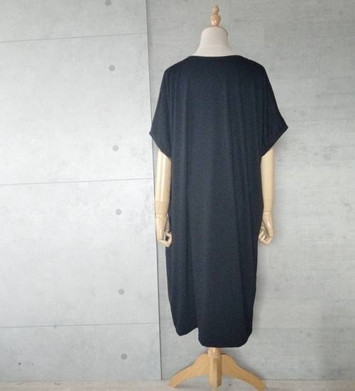 大きいサイズ ワンピース ドット 40代 50代 チュニック ゆったり 重ね着 プリント 切り替え 配色ドルマン カットソー レディース 水玉 黒×モノトーン : torico-plus ...