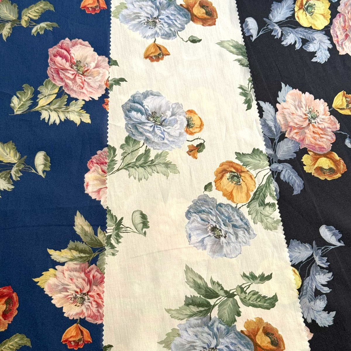 LIBERTY.（リバティ） LIBERTY FABRICS リバティプリント イタリア製タナローン生地＜Regency Peony ...