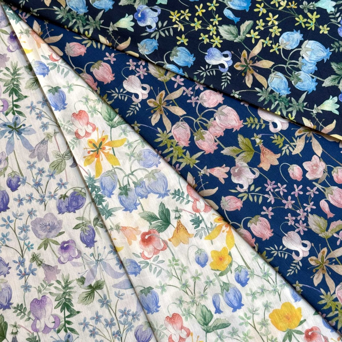LIBERTY.（リバティ） LIBERTY FABRICS リバティプリント 国産タナローン生地(エターナル)＜Hakuba＞(ハクバ ...