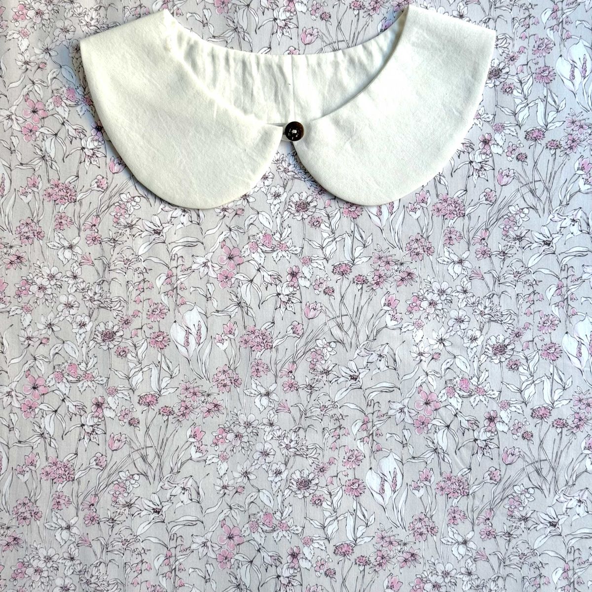 LIBERTY.（リバティ） LIBERTY FABRICS リバティプリント 国産タナローン生地(エターナル)＜Wandervogel ...
