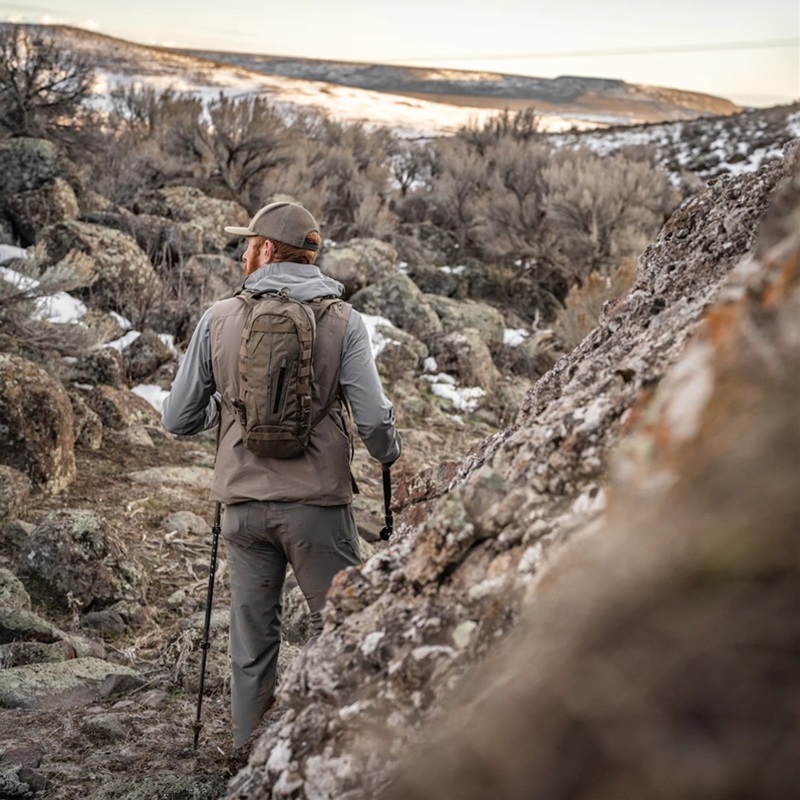 Eberlestock ハイドレーション パック DAGGER HYDRATION PACK :BK7015ES:ミリタリーブラッドタクティカル - 通販 - Yahoo!ショッピング