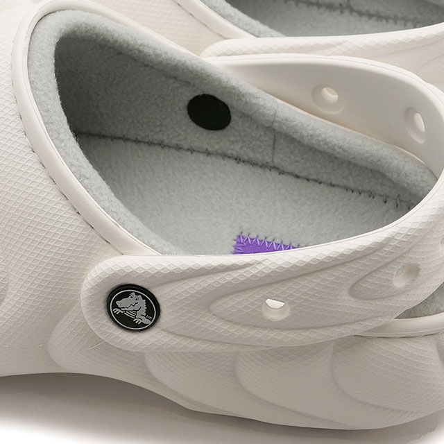 crocs（クロックス） サンダル クラシック ラインド オーバーパフ