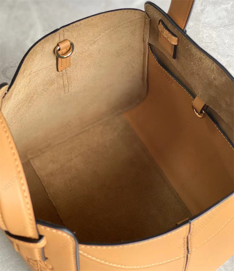 LOEWE ロエベ loewe ショルダーバッグ ハンドバッグ HAMMOCK LOEWE ロエベ loewe ショルダーバッグ ハンドバッグ HAMMOCK