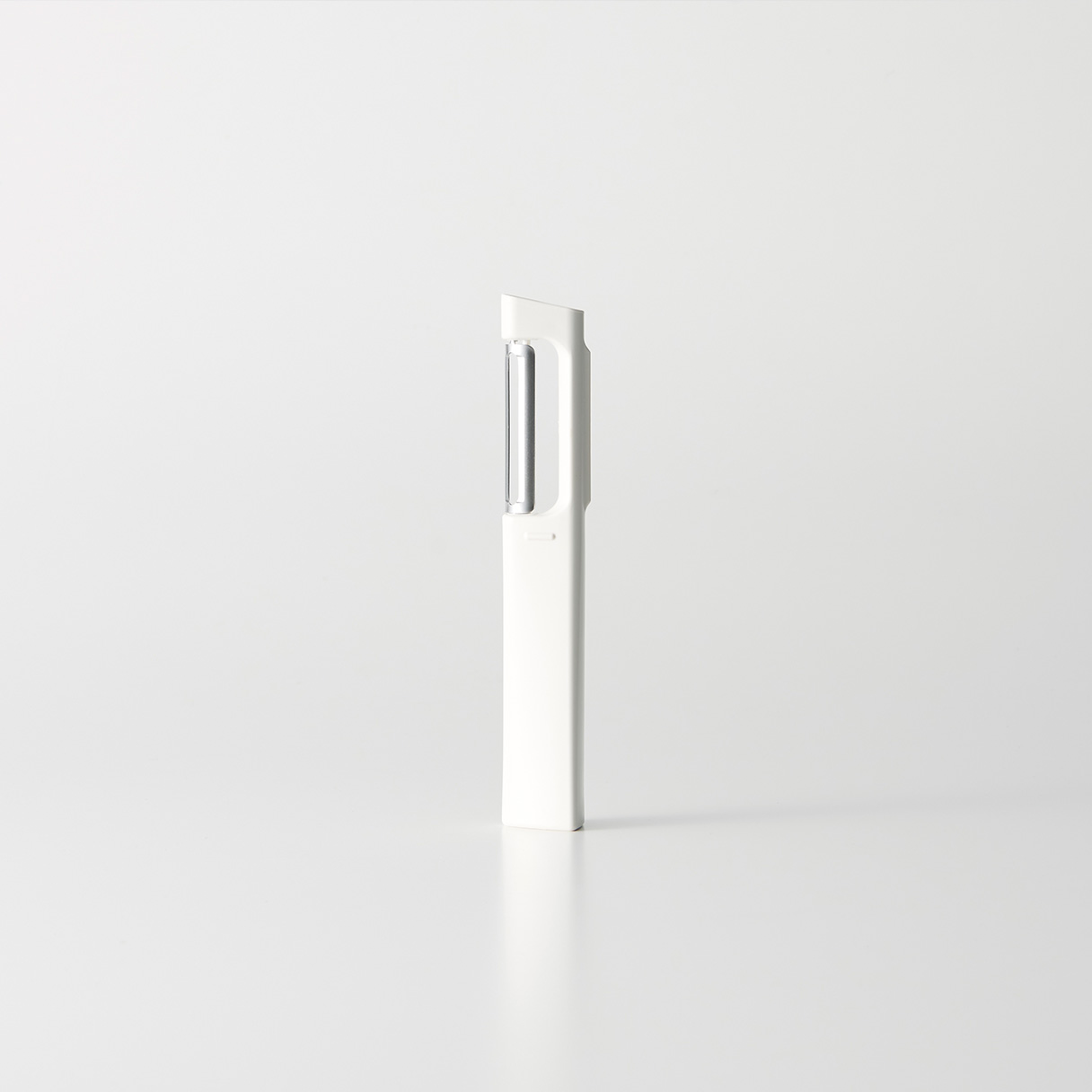 marna マーナ ピーラー 立つピーラー レッド ホワイト イエロー k218 : ニットーネットストア - 通販 - Yahoo!ショッピング