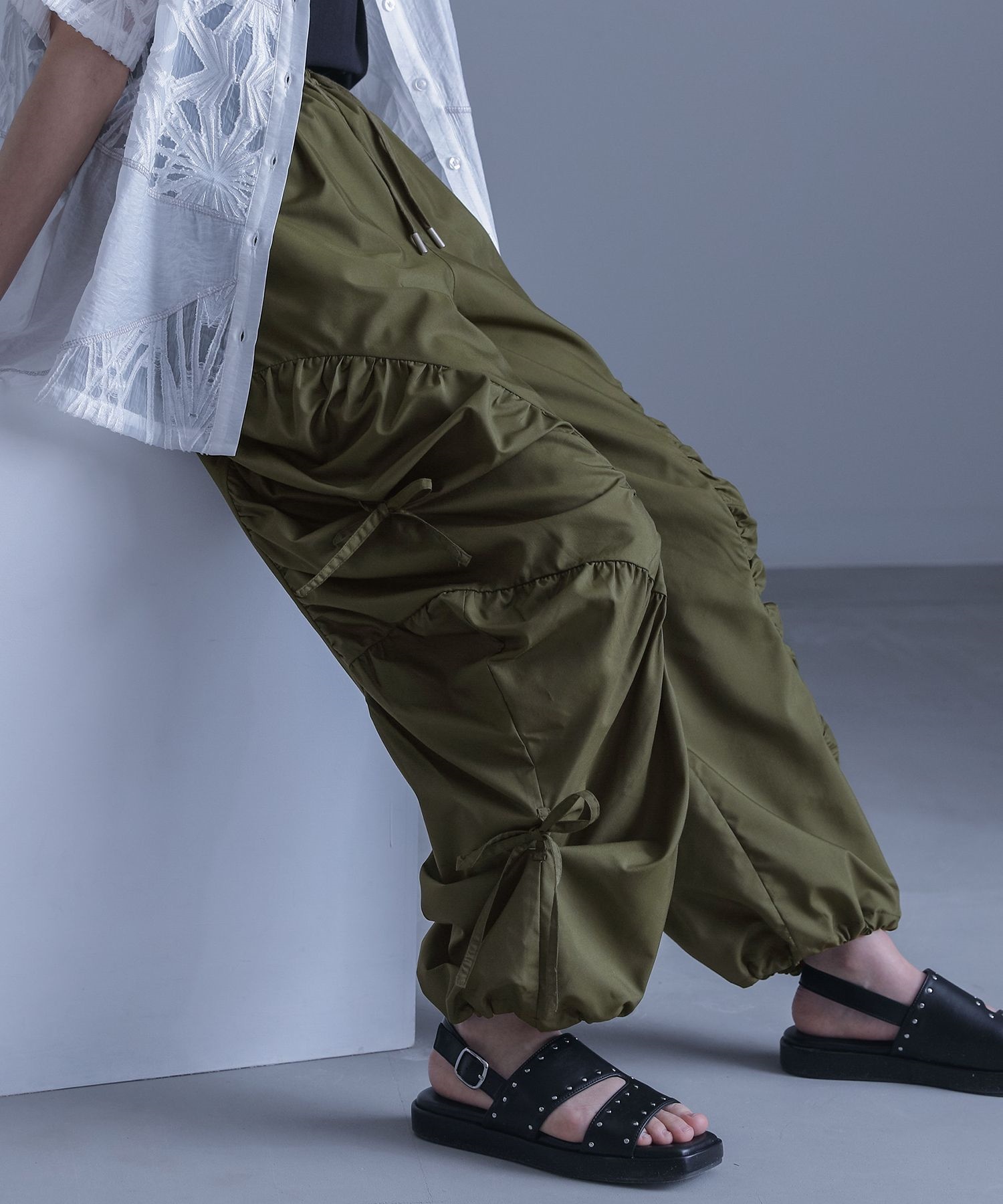 osharewalker パンツ レディース ボトムス ロング丈 ワイド ドロスト ギャザー ウエストゴム リボン 裏地付き ポケット 50代 60代 春 夏「メール便可」「10 ...