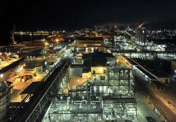 elf ELF EVOLUTION FULL TECH LLX 5W-30 エンジンオイル 4L 233926 : パーツ屋さん - 通販 - Yahoo!ショッピング