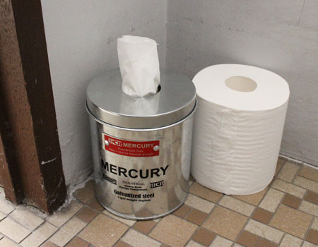 マーキュリー トイレットペーパー ホルダー 便利 おしゃれ トイレ アウトドア キャンプ アメリカ アメリカン雑貨 MURCURY ブリキ ...