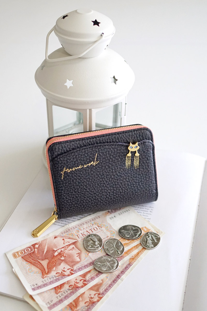 FRAMeWORK 【最大p35％ 3年保証＋プレゼント付】 FRAME WORK フレームワーク キトン 小銭入れ付き二つ折り財布 0045001 : こだわりのブランド Sentire ...