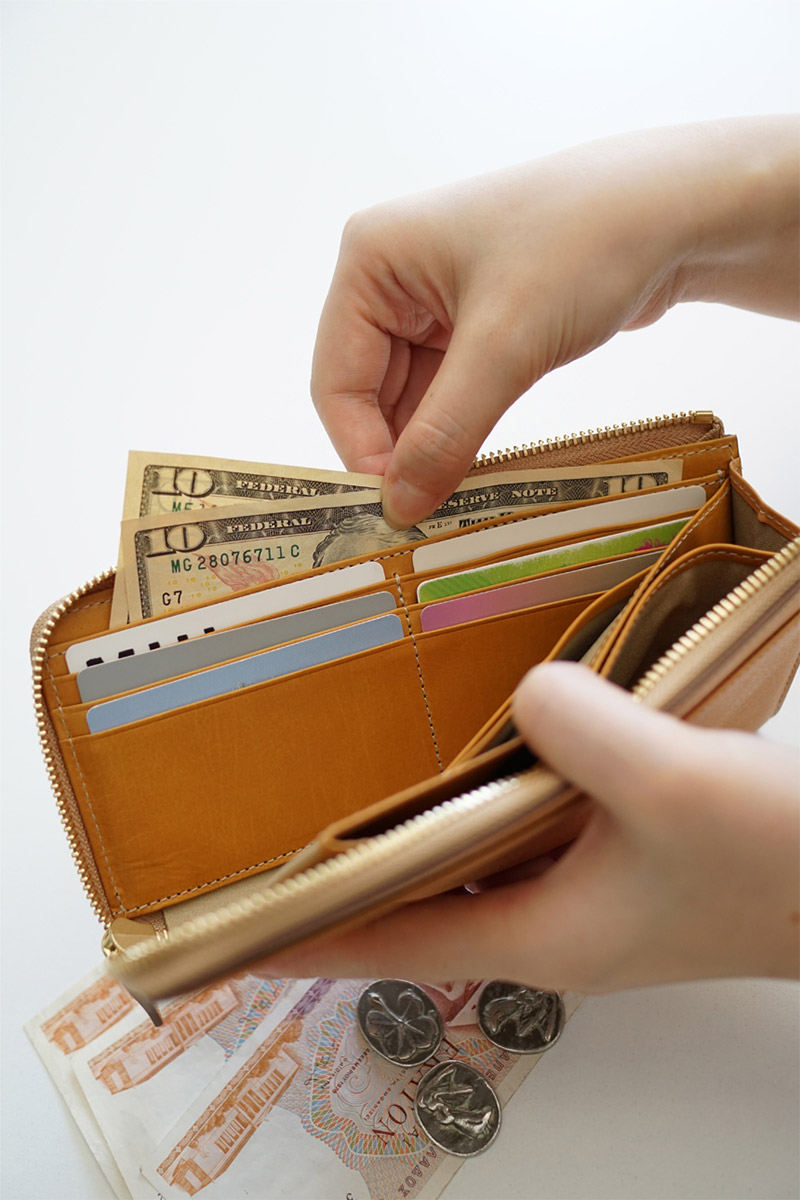 genten 【選べるノベルティ付】 ゲンテン CUOIO クオイオ 小銭入れ付き長財布（L字ファスナー式） 44670 : こだわりの ...