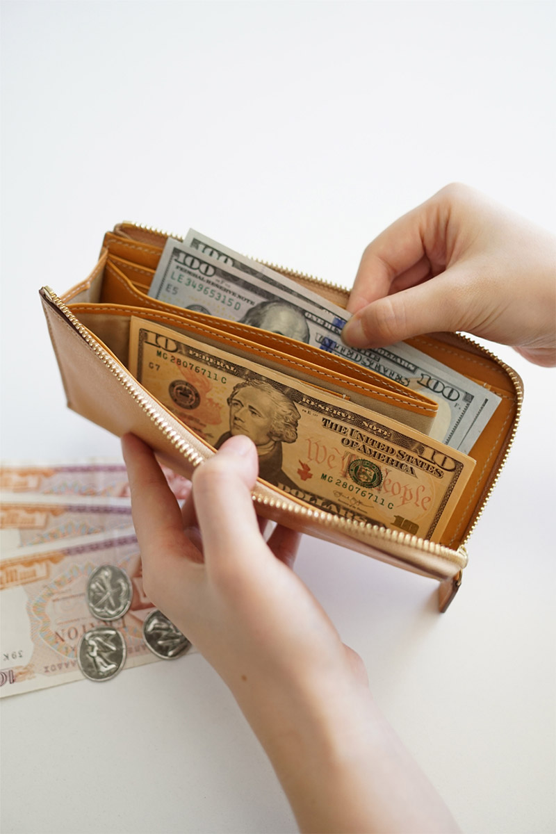 genten 【選べるノベルティ付】 ゲンテン CUOIO クオイオ 小銭入れ付き長財布（L字ファスナー式） 44670 : こだわりの ...