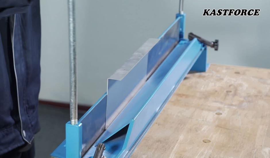 KF5002 メタルブレーキ メタルベンダー 板金折り曲げ機 手動 最大曲げ幅730mm 最大曲げ厚1.0mm 最大曲げ角度135o ...