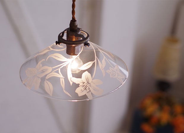 お洒落なペンダントライト 可憐 ユリ 花 玄関 廊下 LED対応 40W お洒落なペンダントライト 可憐 ユリ 花 玄関 廊下 LED対応 40W