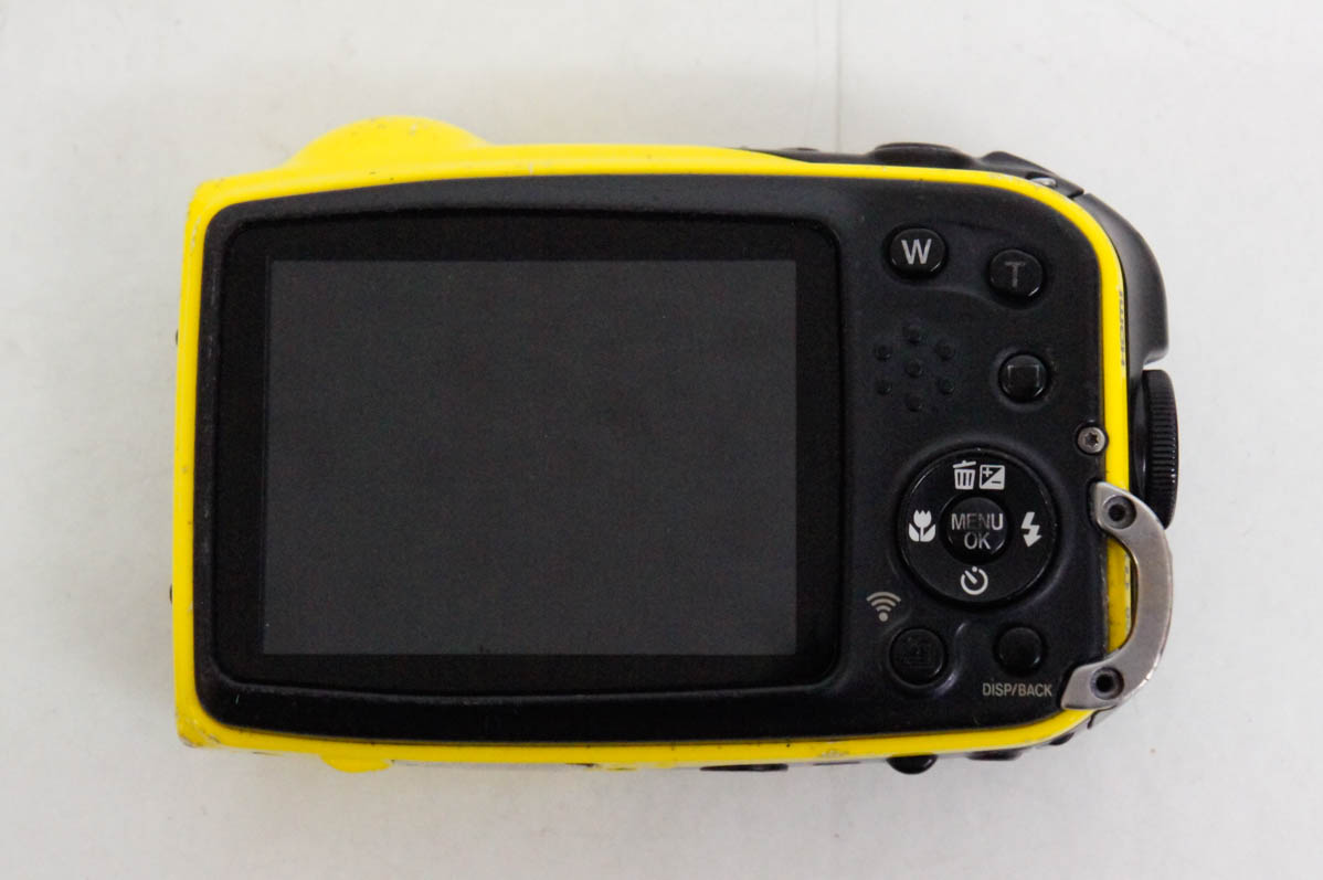 中古 FUJIFILM富士フィルム コンパクトデジタルカメラ FinePixファインピクス XP70 1640万画素 防水 耐衝撃 : エス ...