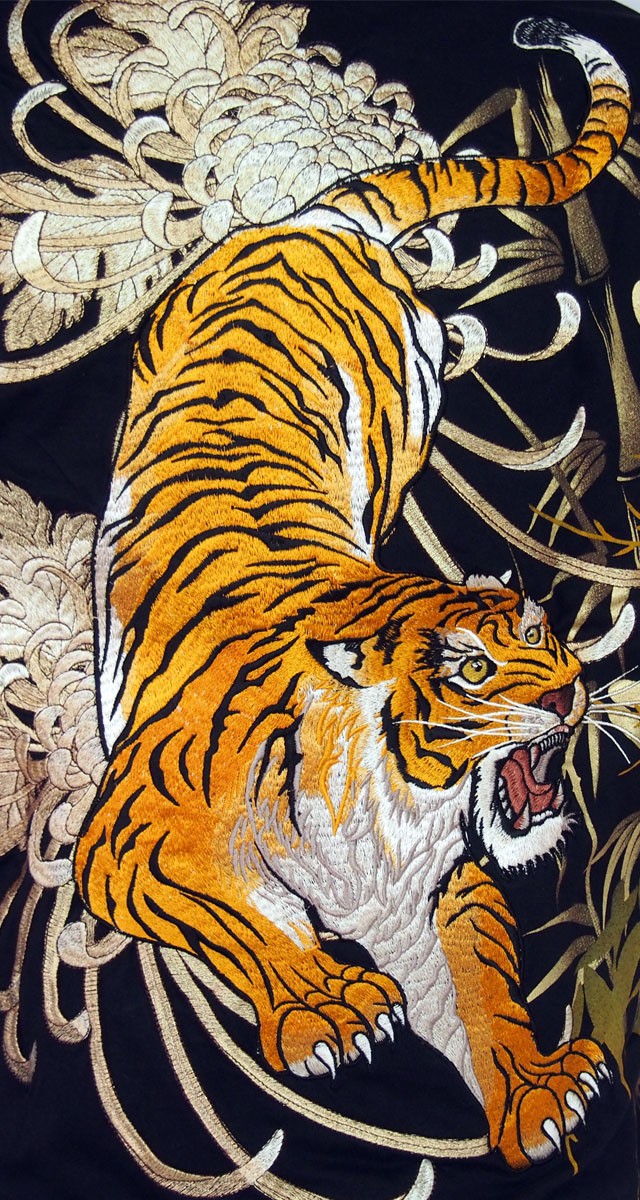 絡繰魂 和柄 tシャツ【絡繰魂】信長の虎 刺繍 半袖Tシャツ 絡繰魂 和柄 tシャツ【絡繰魂】信長の虎 刺繍 半袖Tシャツ