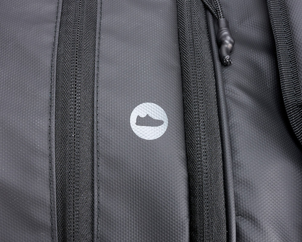 Prince（プリンス） テニスバッグ・ケース TOUR CARBON Series ラケットバッグ6本入 CB401 : SPORTS ...