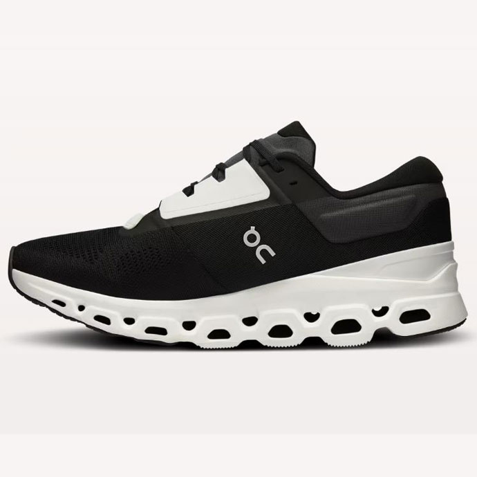 ランニングシューズ オン On メンズ 3MD30111197 クラウドストラトス3 Cloudstratus 3 トレイルランニング ラン ...