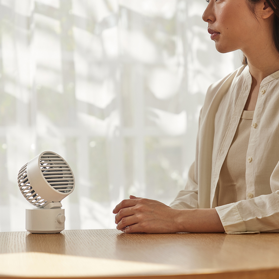 RHYTHM（時計） 選べる2色 リズム 扇風機 USB 卓上 大風量 2重反転 ミニファン 首振り Silky Wind Mini 9ZF038RH : ザ・クロックハウスPlus+ヤフー店 ...