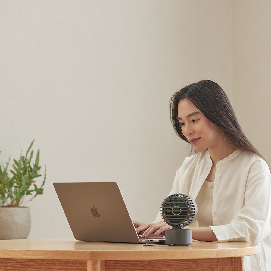 RHYTHM（時計） 選べる2色 リズム 扇風機 USB 卓上 大風量 2重反転 ミニファン 首振り Silky Wind Mini 9ZF038RH : ザ・クロックハウスPlus+ヤフー店 ...