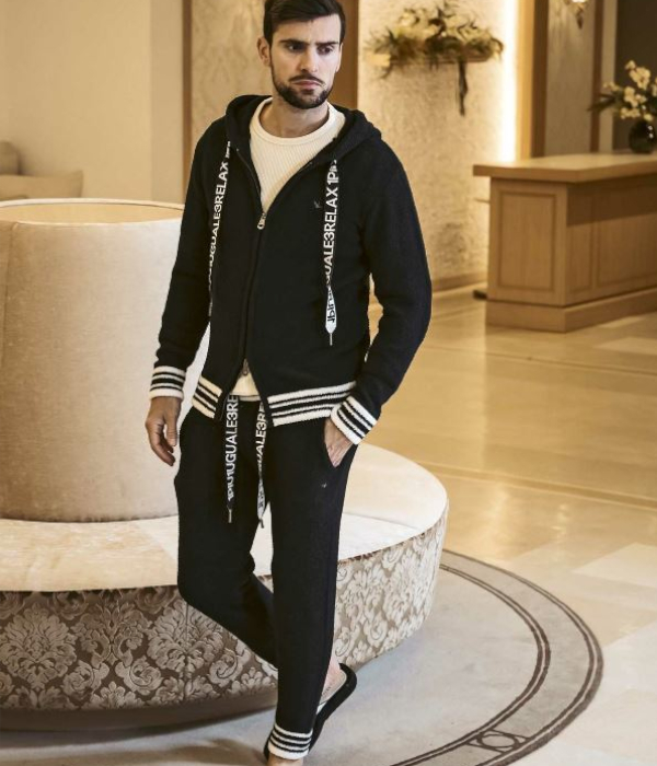 1PIU1UGUALE3 RELAX セール ウノピゥウノウグァーレトレ リラックス